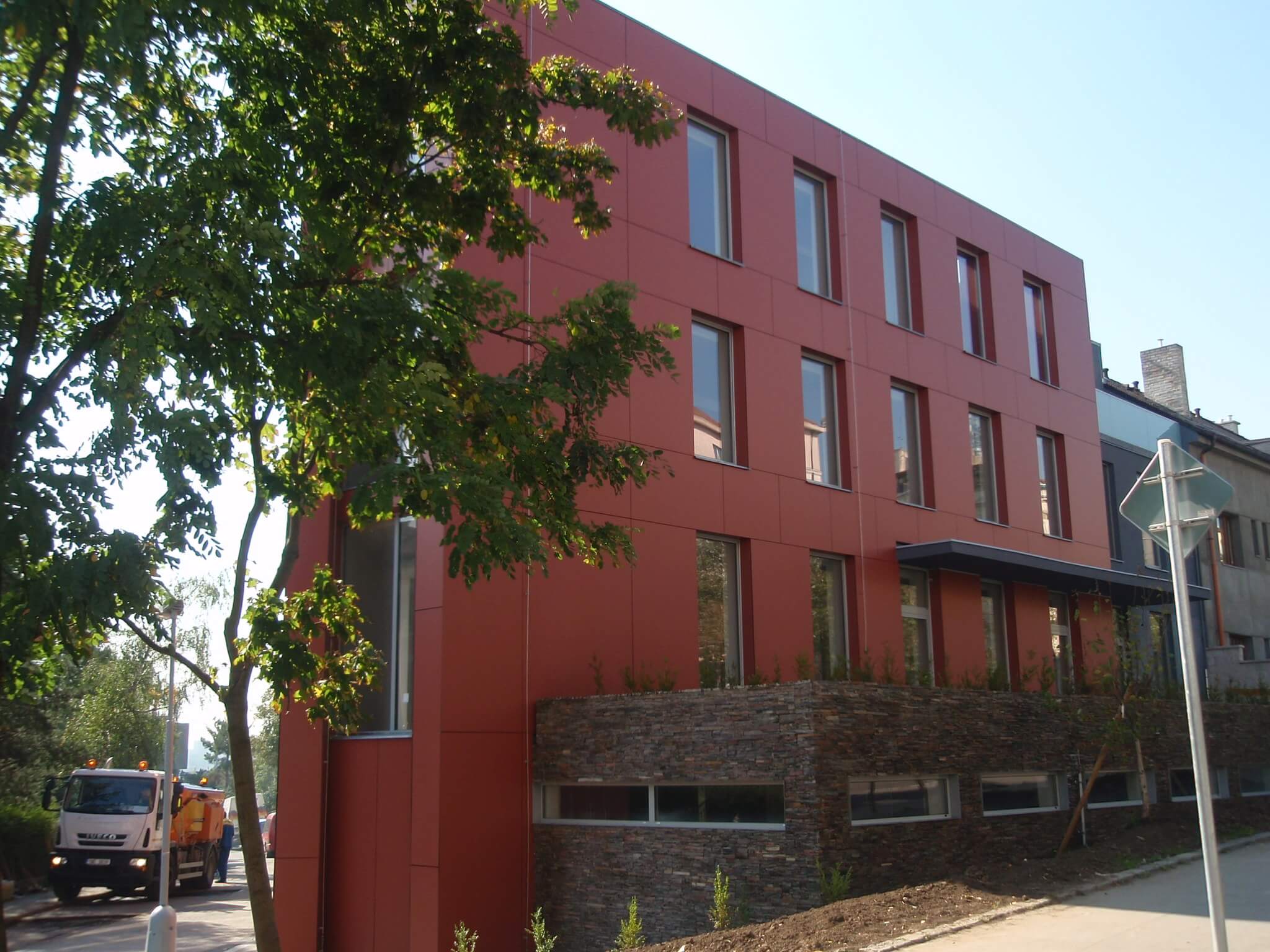 Stavby občanské | Moderní fasády a fasádní desky | ILTEGRO